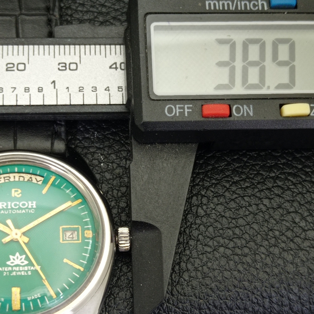 VINTAGE RICOH R31 AUTOMATIC JAPAN MENS GREEN COLOR DIAL WATCH a500640-1 ...